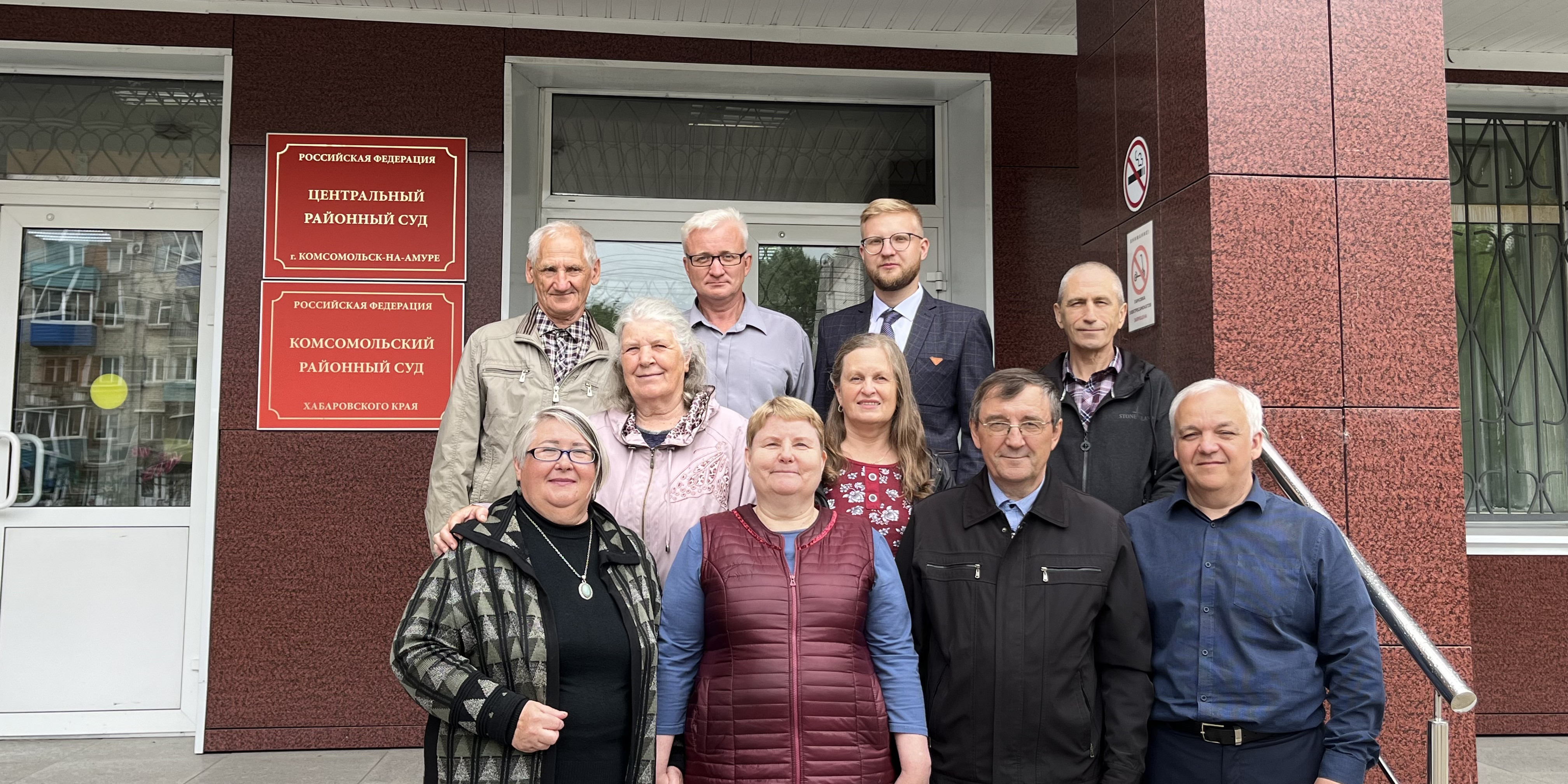 "We Prayed and Discussed the Bible." - News - Jehovah's Witnesses